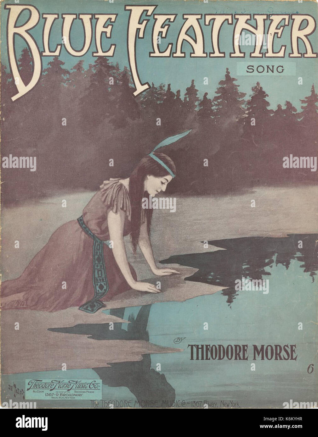 Blue feather hi-res stock photography and images - Alamy