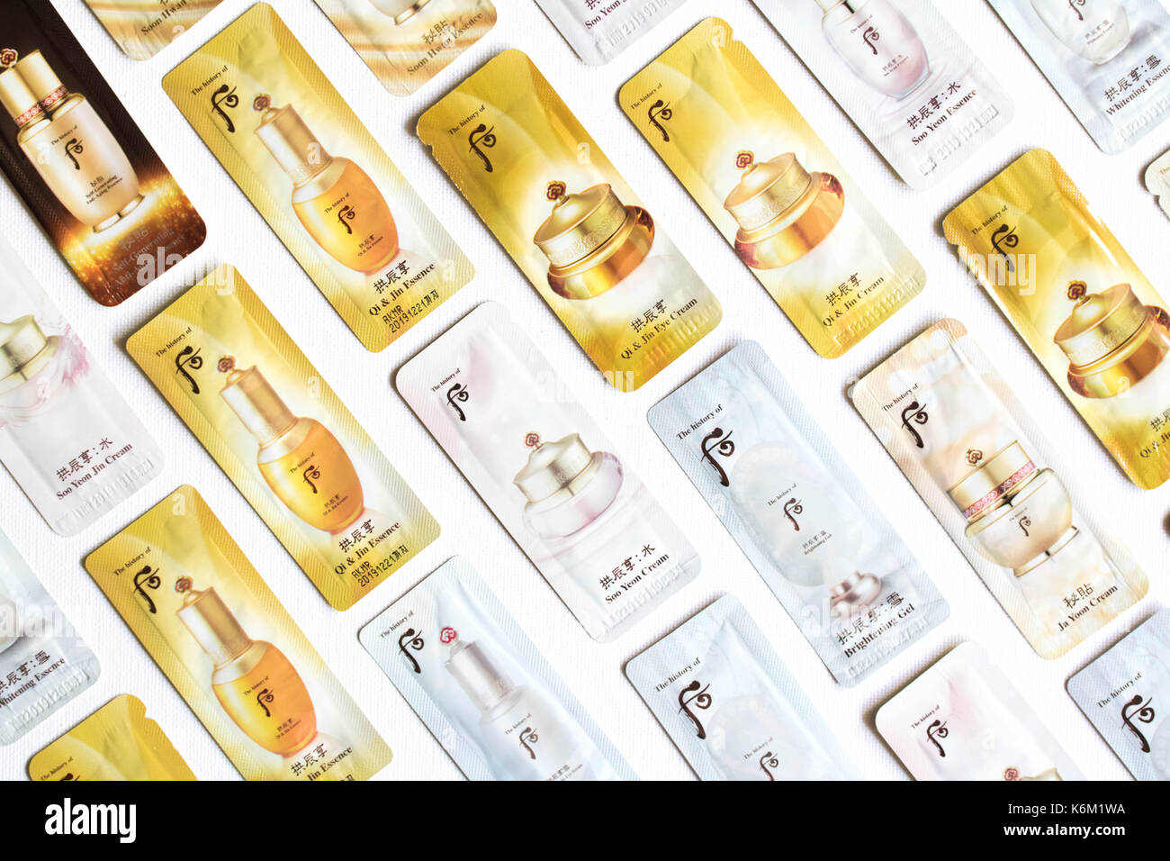 Beauty samples hi-res stock photography and images - Alamy