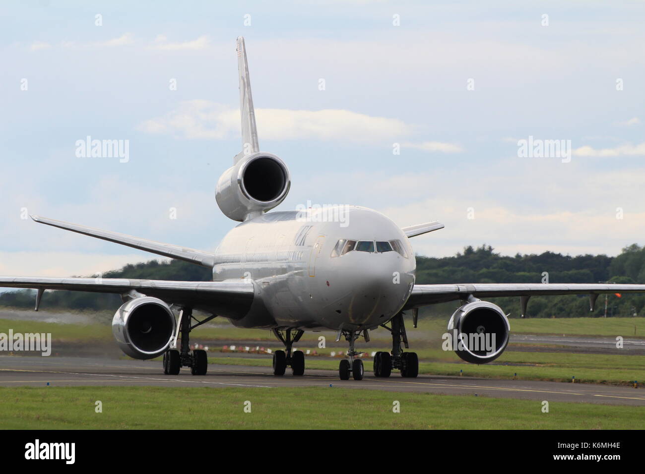 Mcdonnell douglas dc 10 40i hi-res stock photography and images - Alamy
