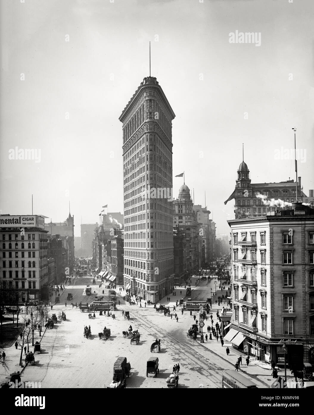 Flatiron Building, New York, N.Y., circa 1905 Stock Photo - Alamy