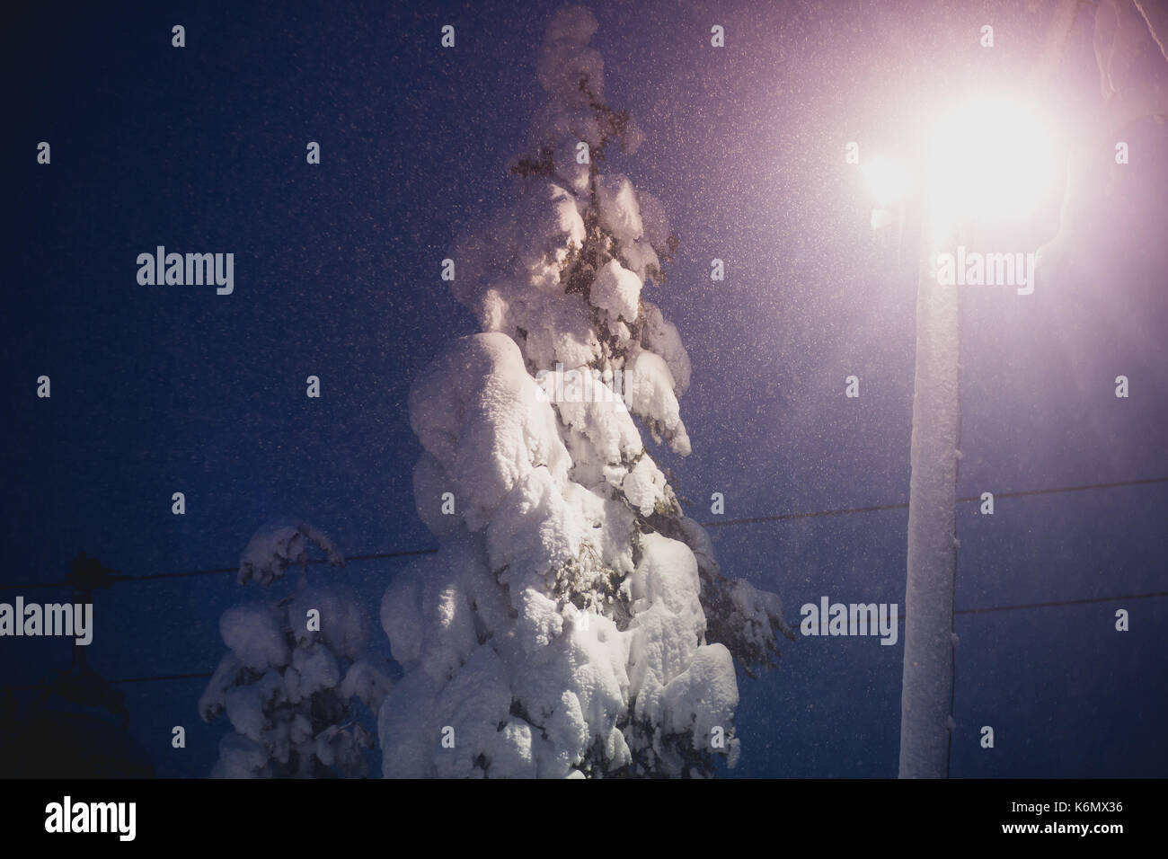 Beautiful cold mountain view of ski resort, sunny winter day with slope ...