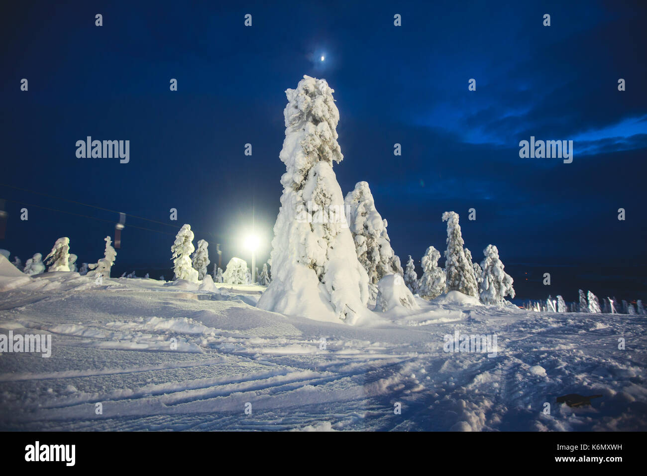 Beautiful cold mountain view of ski resort, sunny winter day with slope ...