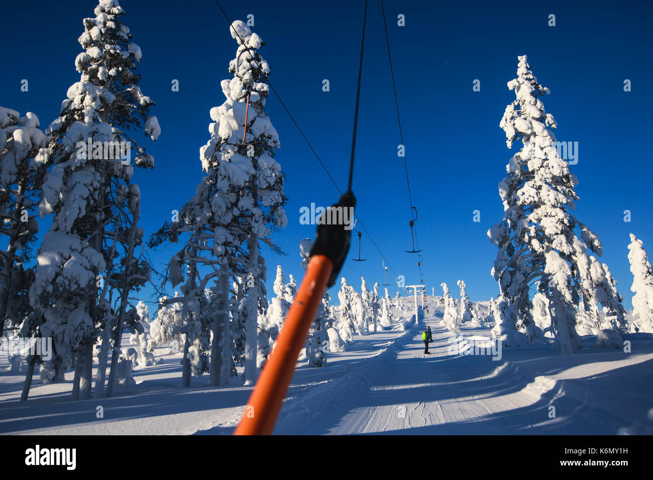 Beautiful cold mountain view of ski resort, sunny winter day with slope ...