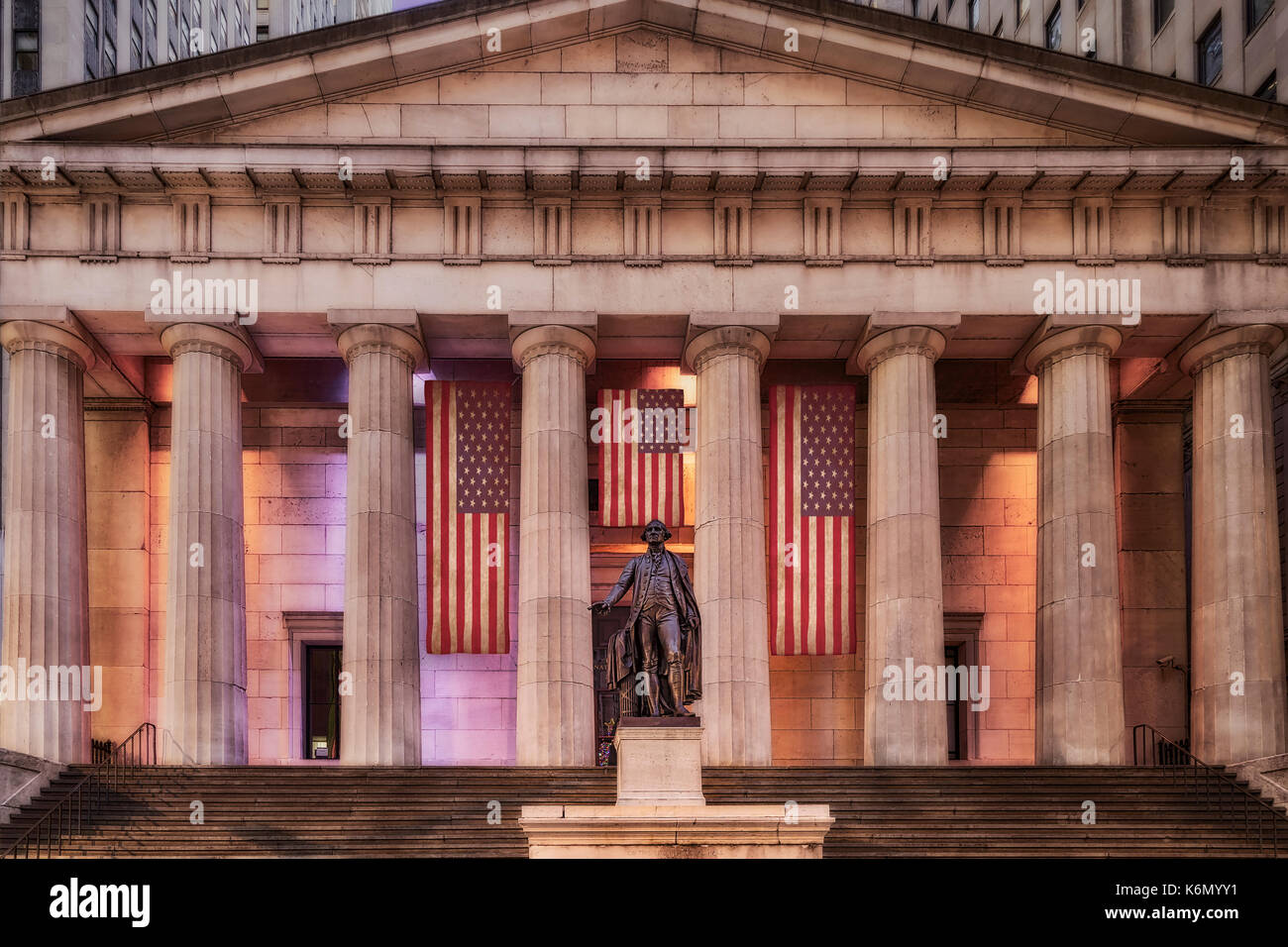 Federal Hall National Memorial NYSE - Front view to the main entrance ...