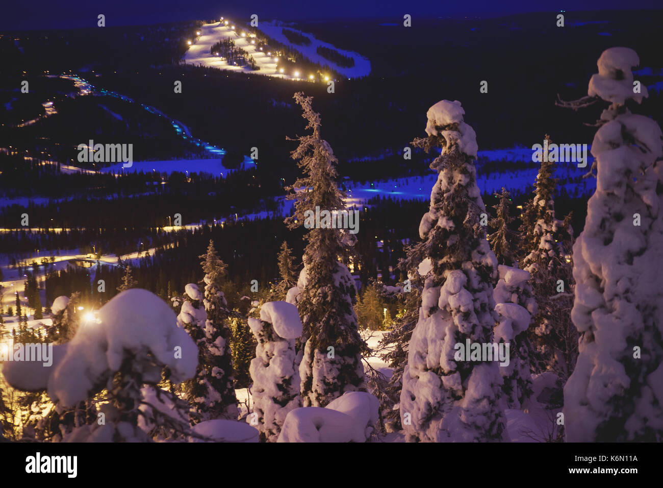 Beautiful cold mountain view of ski resort, sunny winter day with slope ...