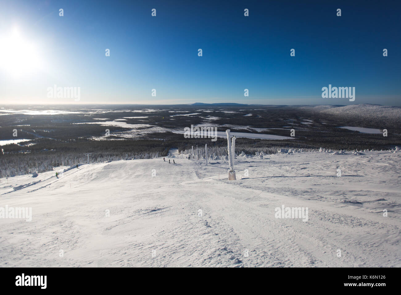 Beautiful cold mountain view of ski resort, sunny winter day with slope ...