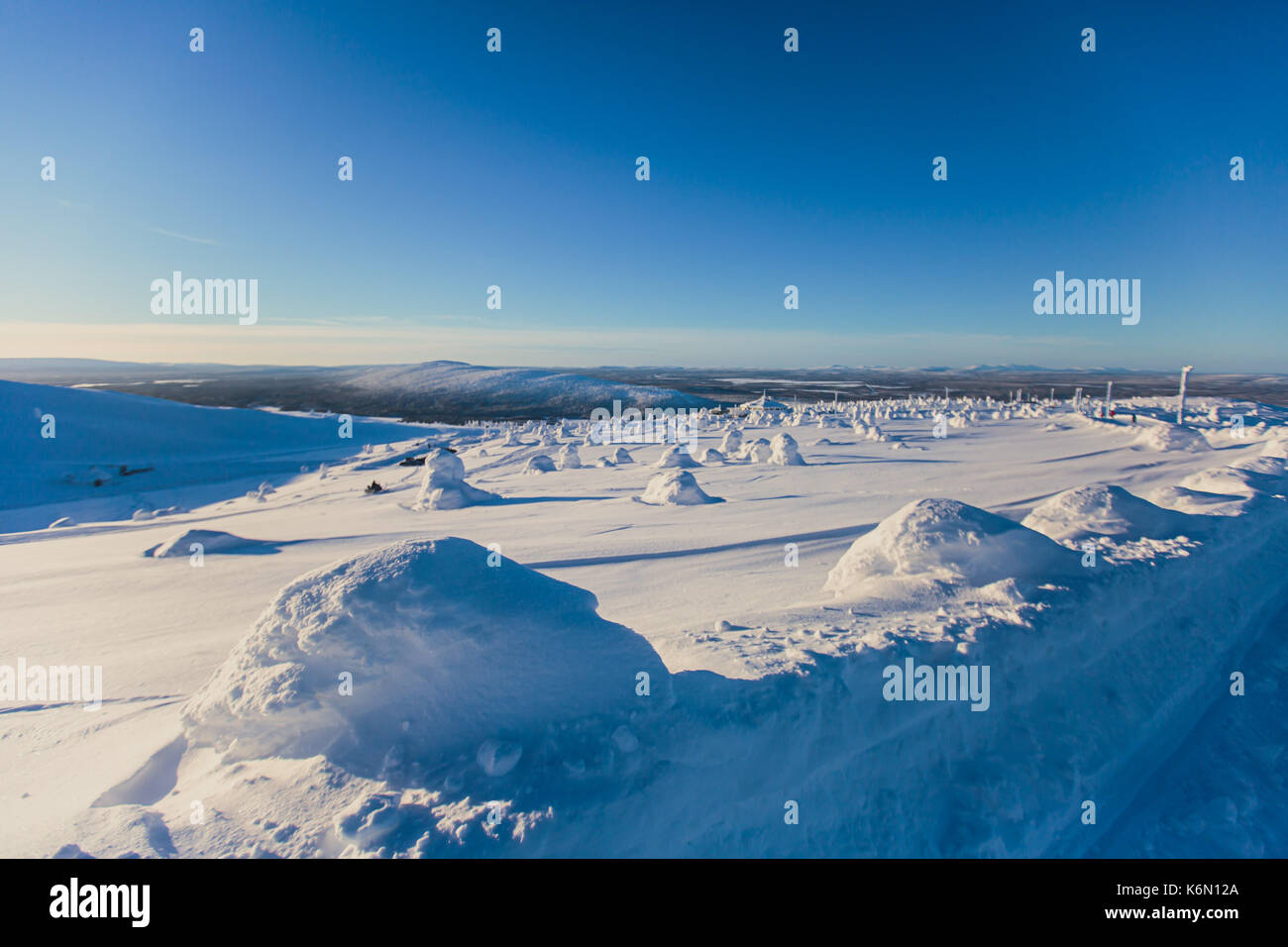 Beautiful cold mountain view of ski resort, sunny winter day with slope ...