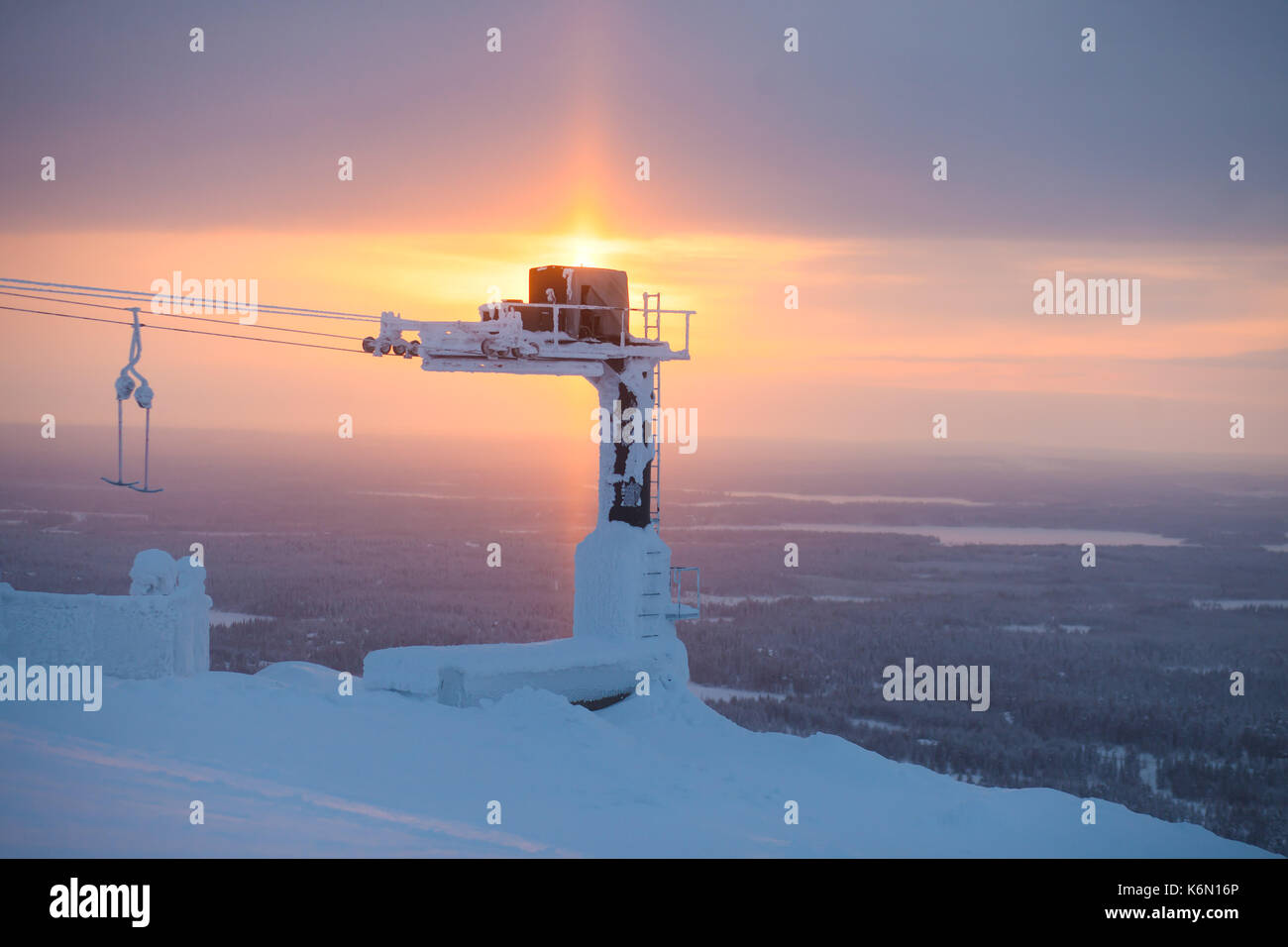 Beautiful cold mountain view of ski resort, sunny winter day with slope ...