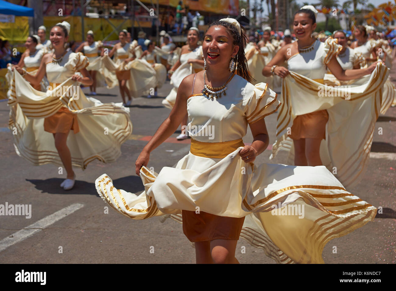 Group of dancers of Africa descent (Afrodescendiente) performing at the ...