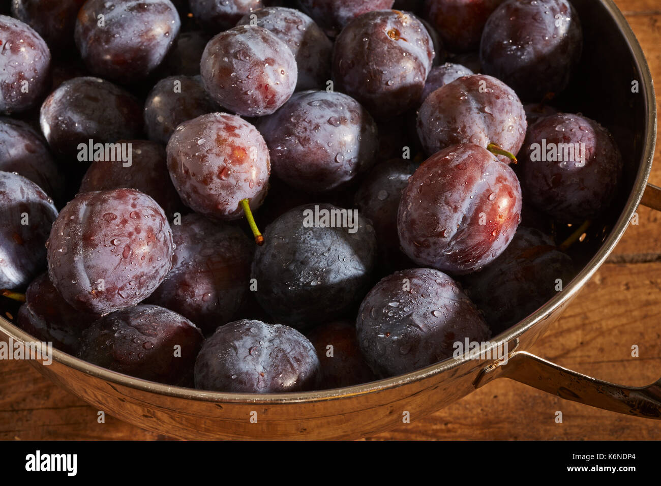 Italian prune hi-res stock photography and images - Alamy