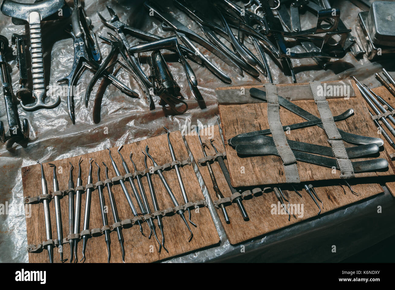 Old surgical instruments hi-res stock photography and images - Alamy