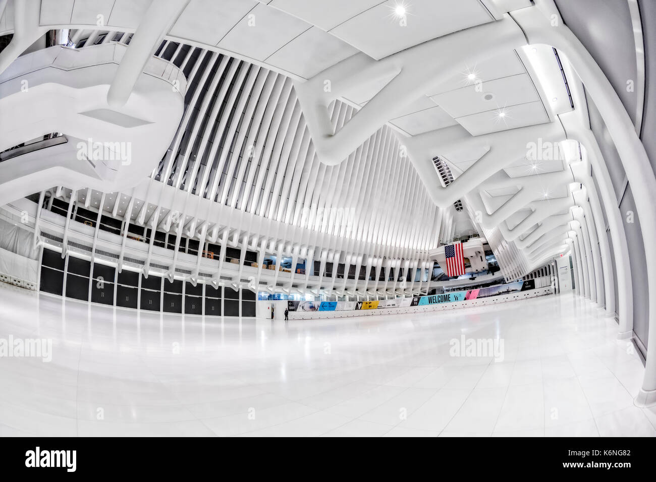 The oculus transit hub hi-res stock photography and images - Alamy