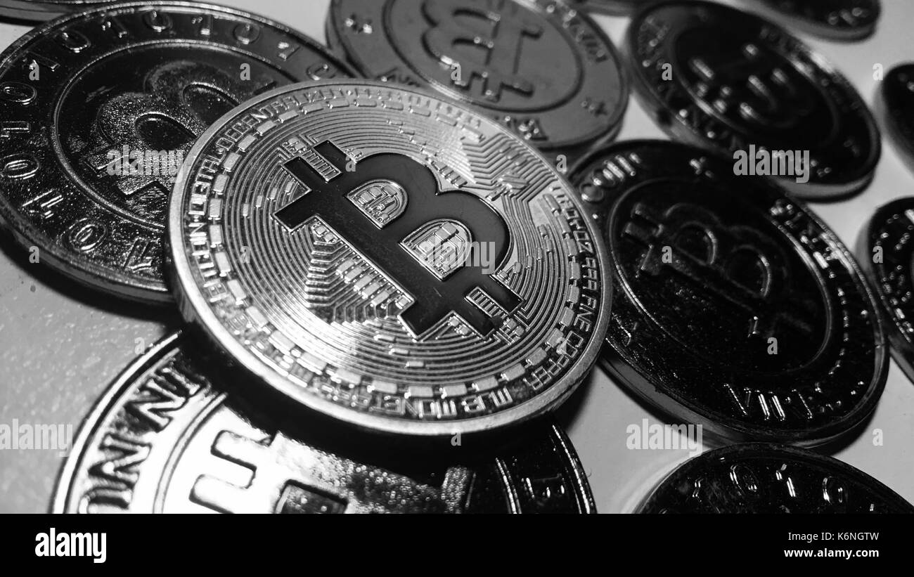 Digital currency physical metal bitcoin coin on the gold bitcoins ...