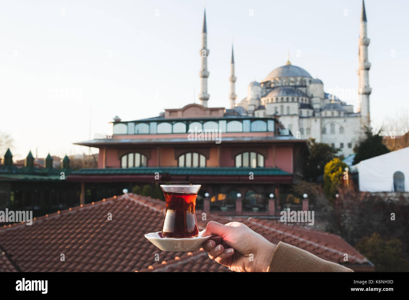 Mosque veranda hi-res stock photography and images - Alamy