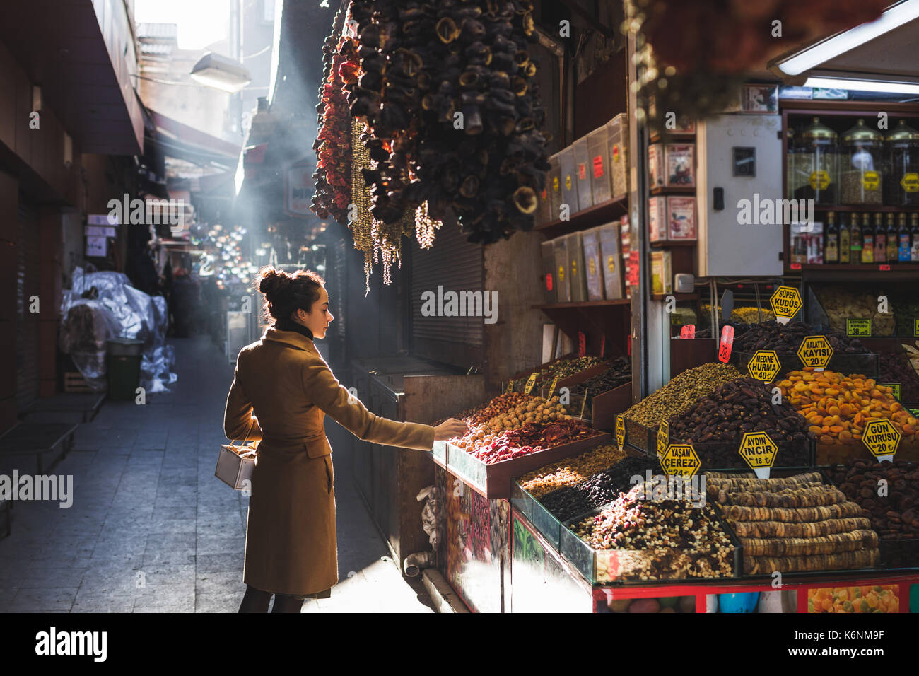 Fruits nuts grand bazaar istanbul hi-res stock photography and images ...