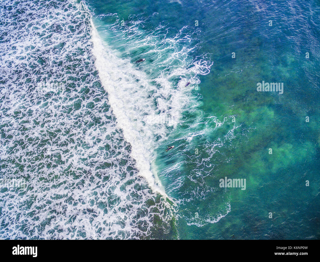 Waves aerial view hi-res stock photography and images - Alamy