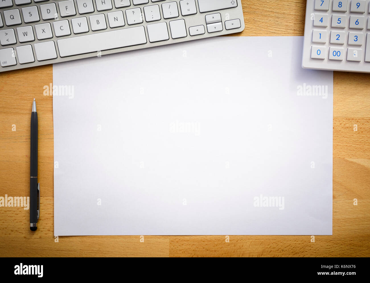Commercial desk hi-res stock photography and images - Alamy