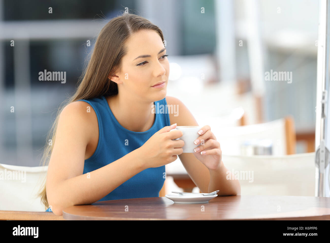 Woman alone bar sad hi-res stock photography and images - Alamy