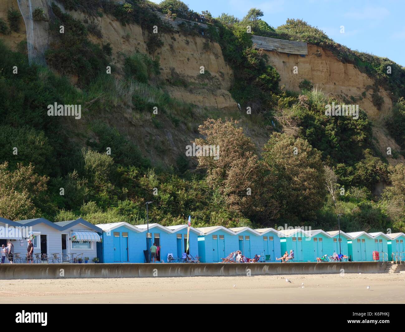 Shanklin beach huts hi-res stock photography and images - Alamy