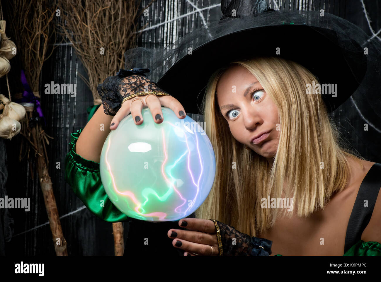 Magic ball hi-res stock photography and images - Alamy