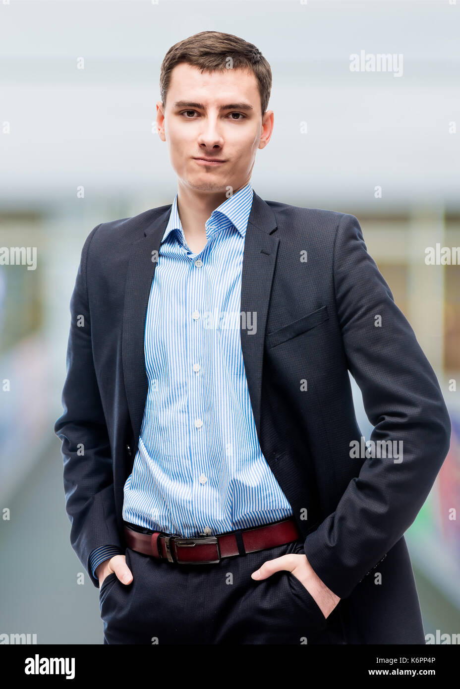 Confident open pose hi-res stock photography and images - Alamy