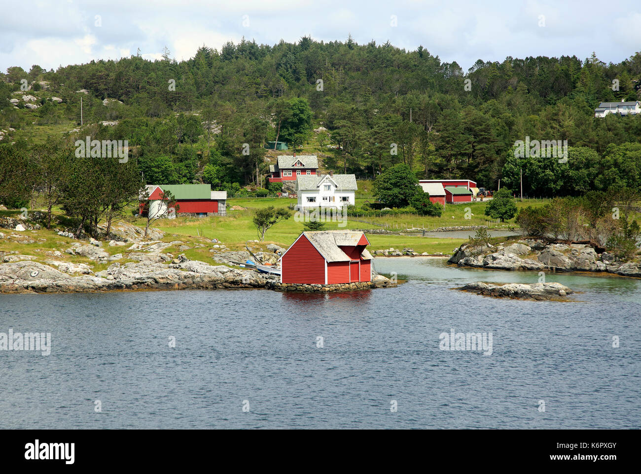 Norwegian rural housing hi-res stock photography and images - Alamy
