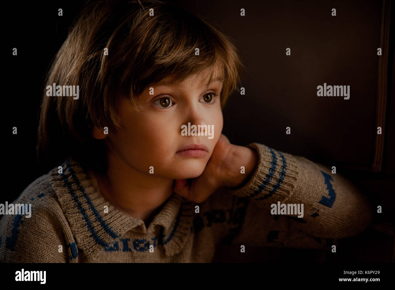 The stories behind the pictures hi-res stock photography and images - Alamy