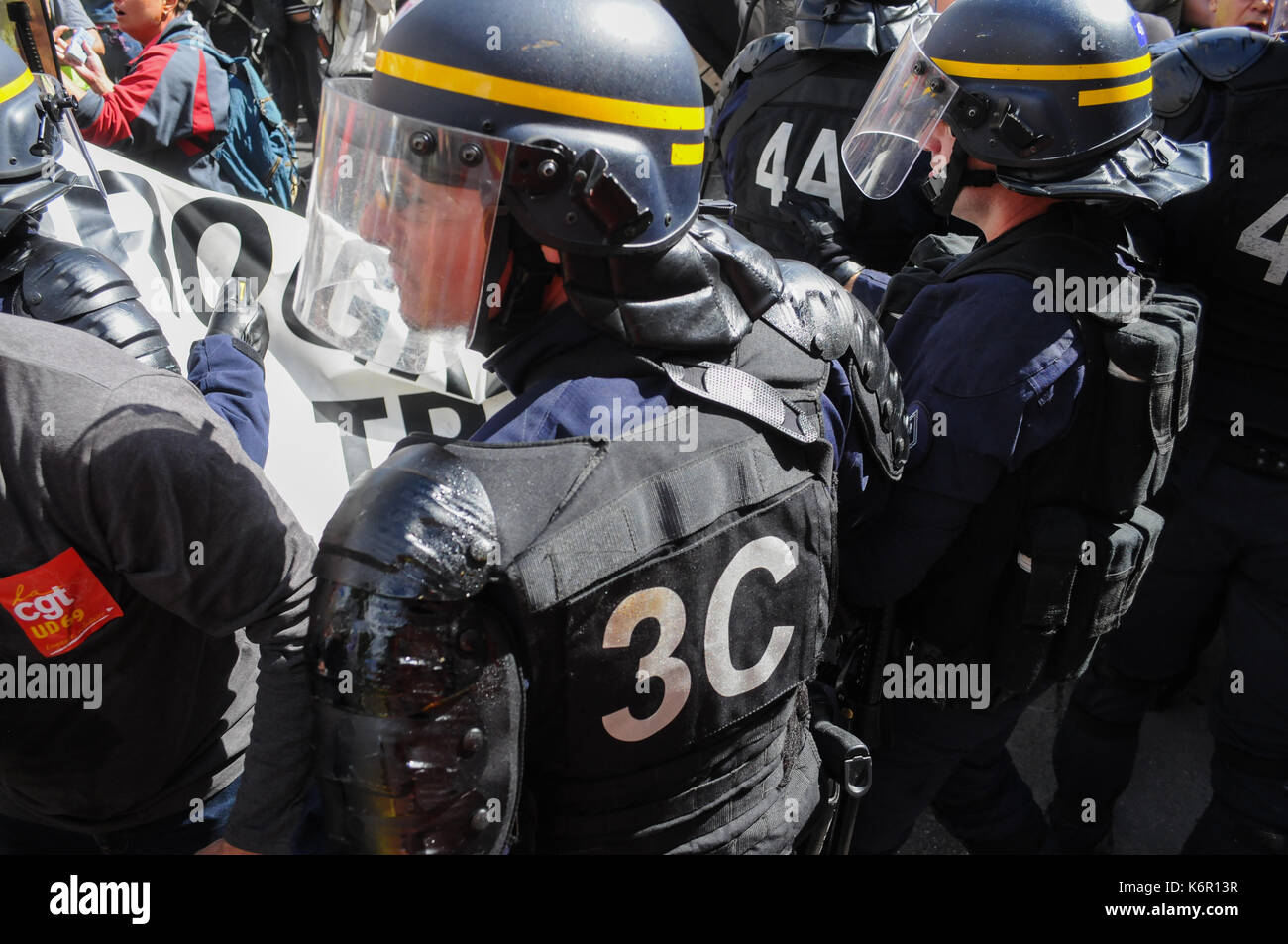 Violents street fights disturb anti Labor Law protest in Lyon, France ...