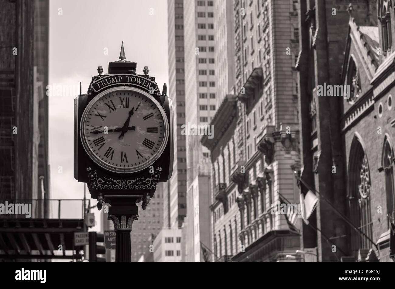 Trump tower clock hi-res stock photography and images - Alamy