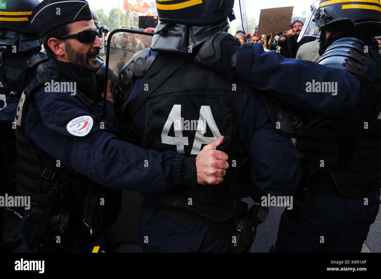 Violents street fights disturb anti Labor Law protest in Lyon, France ...