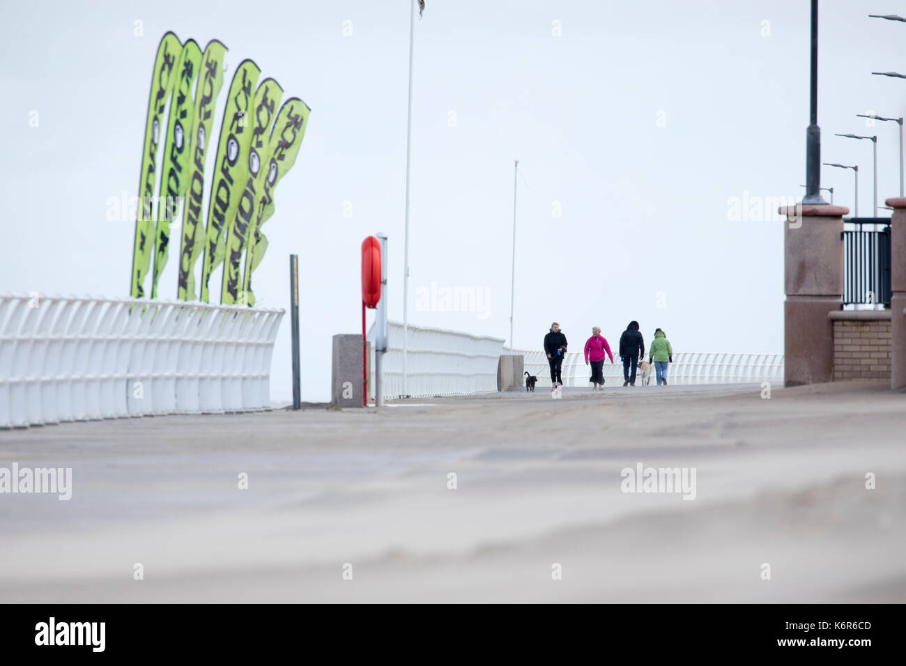 The promenade in rhyl hi-res stock photography and images - Alamy