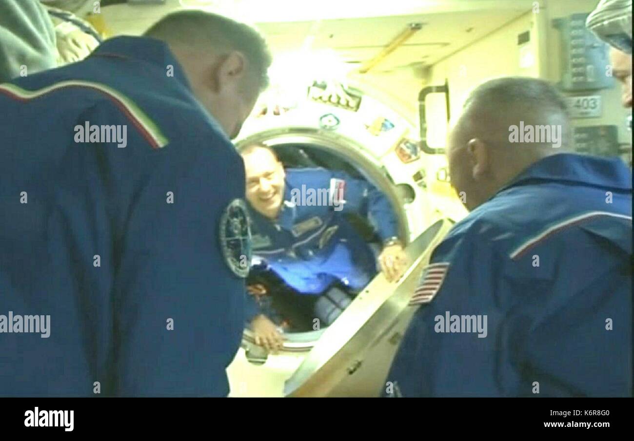 International space station iss crew member hi-res stock photography ...