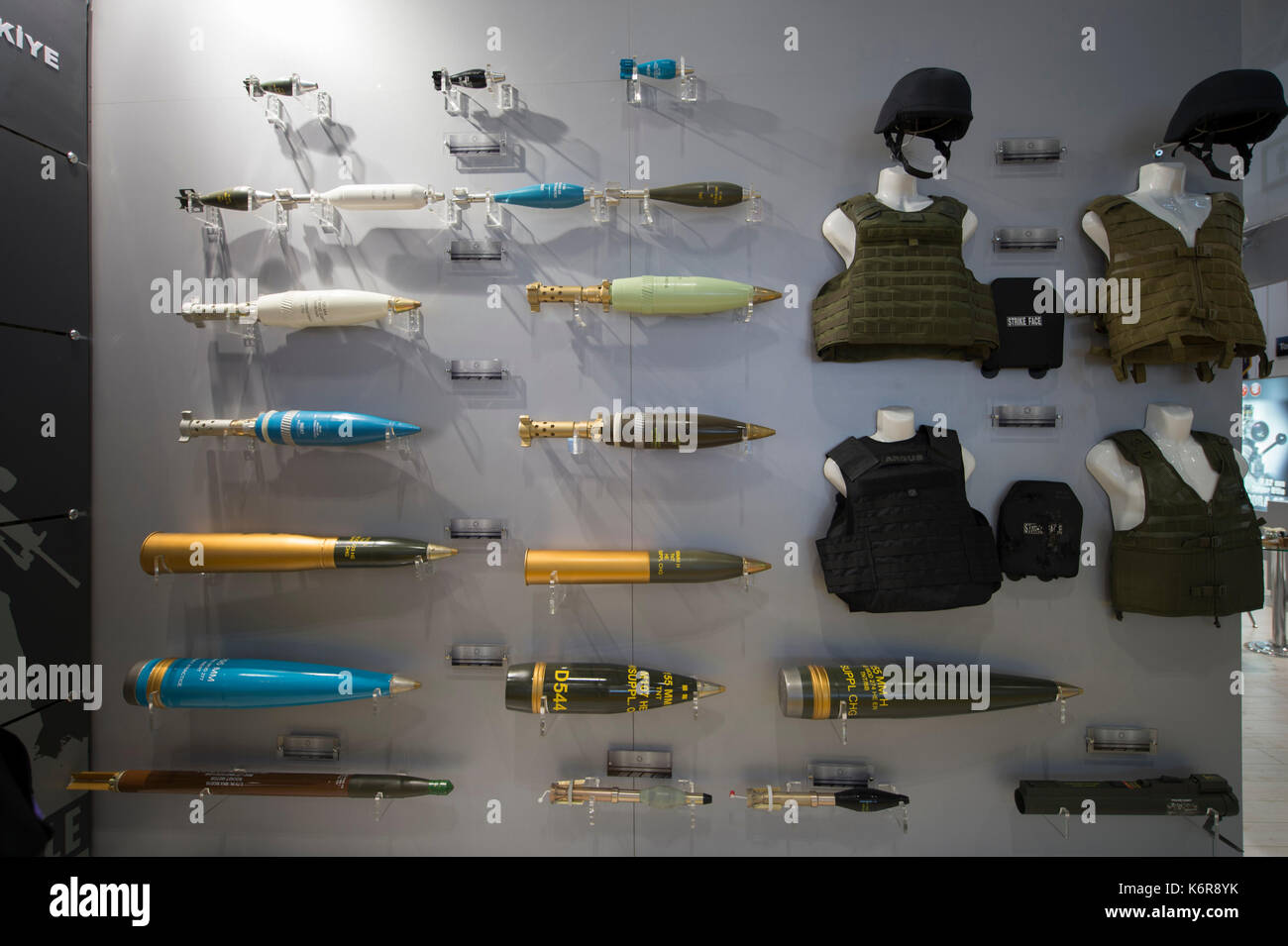 Dsei excel london hi-res stock photography and images - Alamy