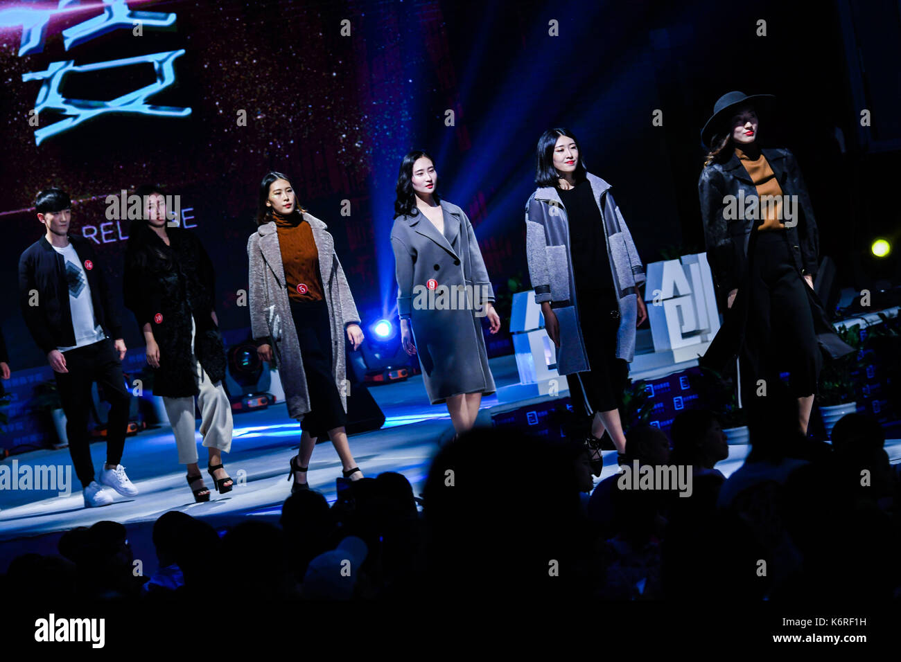 World class models hi-res stock photography and images - Alamy