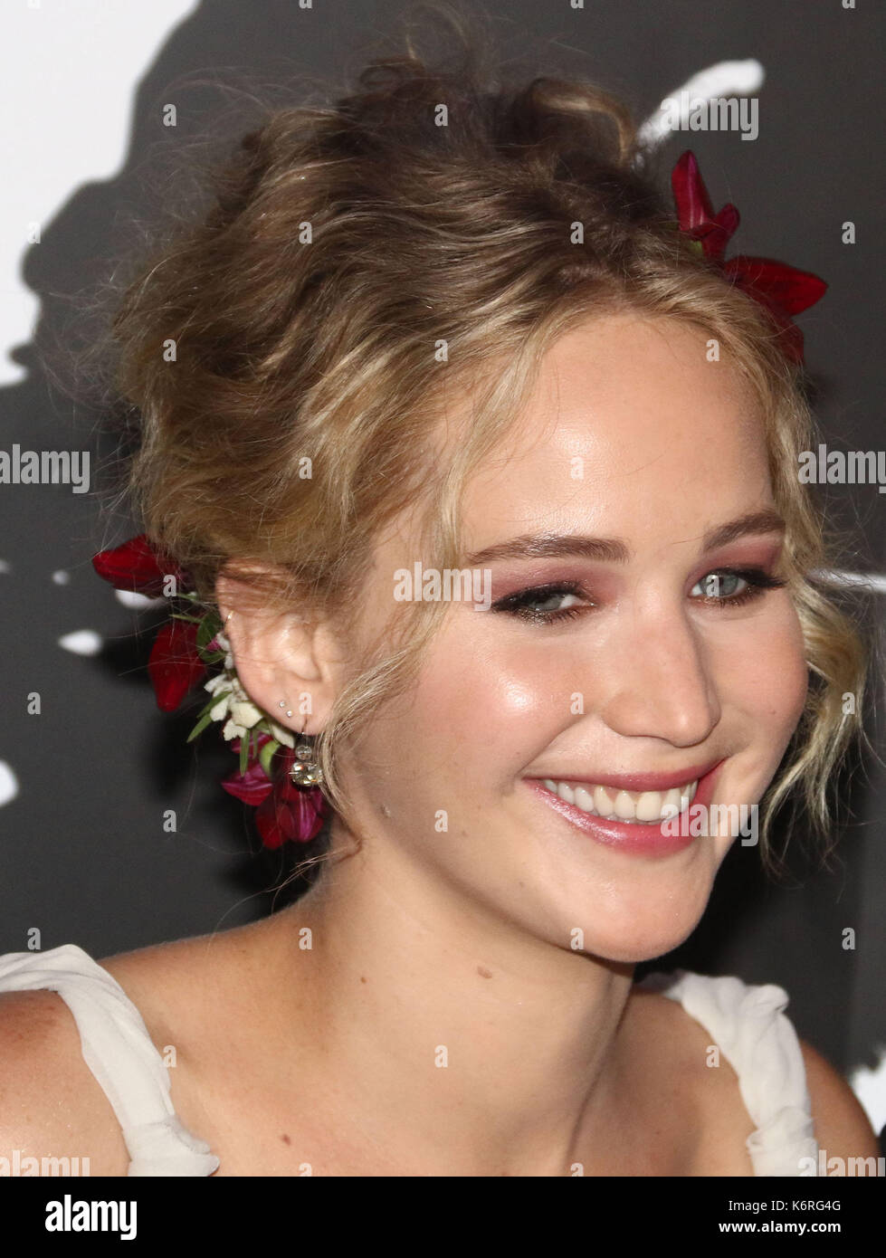 New York, New York, USA. 13th Sep, 2017. Actress JENNIFER LAWRENCE ...