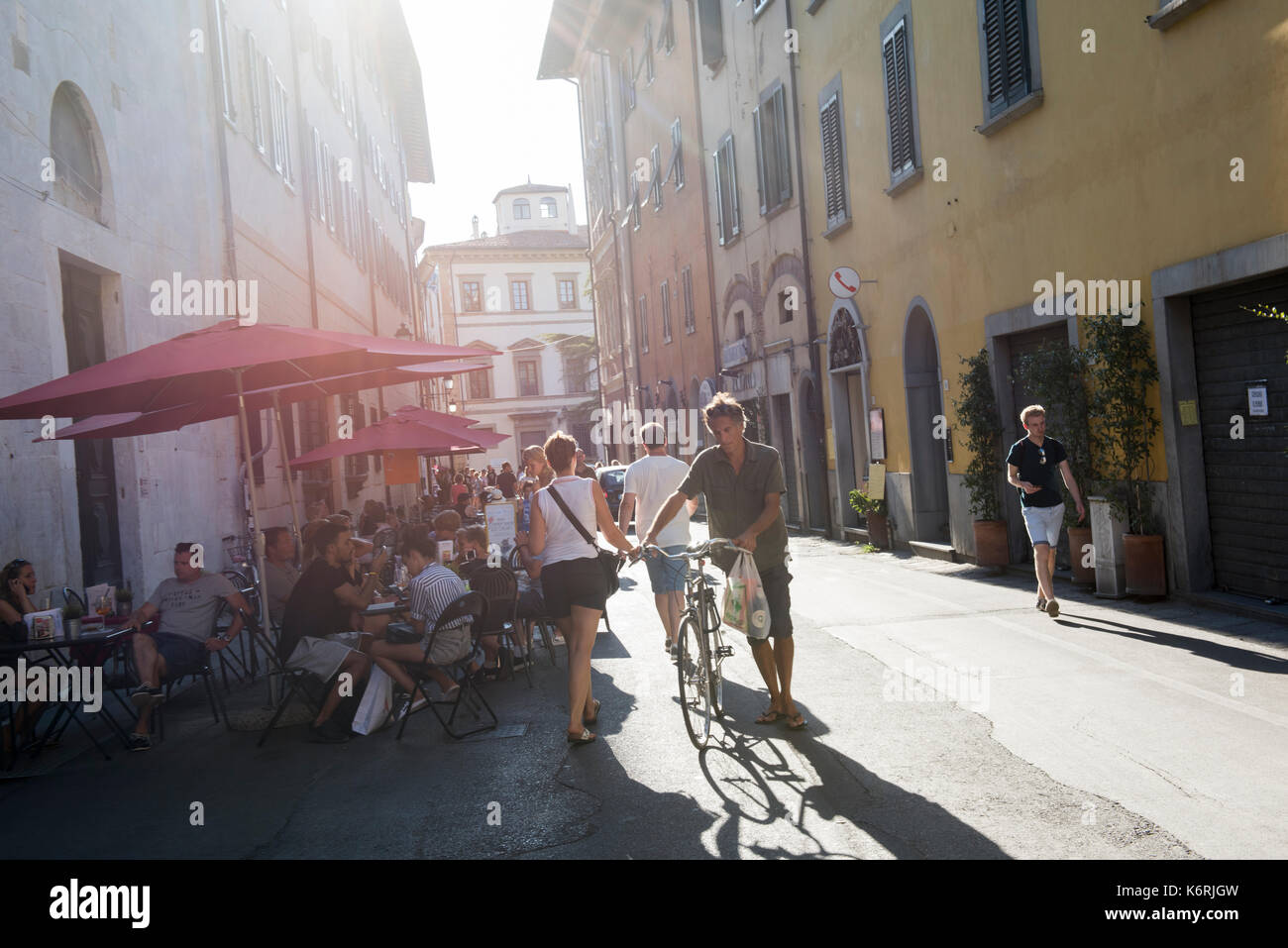 A busy street in the city of Pisa, Tuscany Italy Europe EU Stock Photo ...
