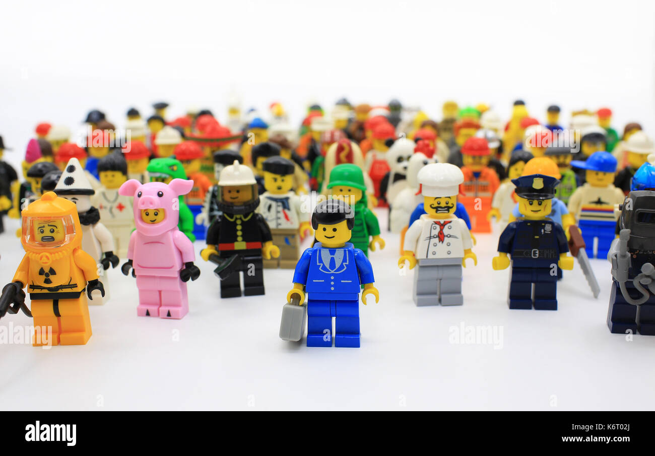 lego crowd Stock Photo, Royalty Free Image: 159108170 - Alamy