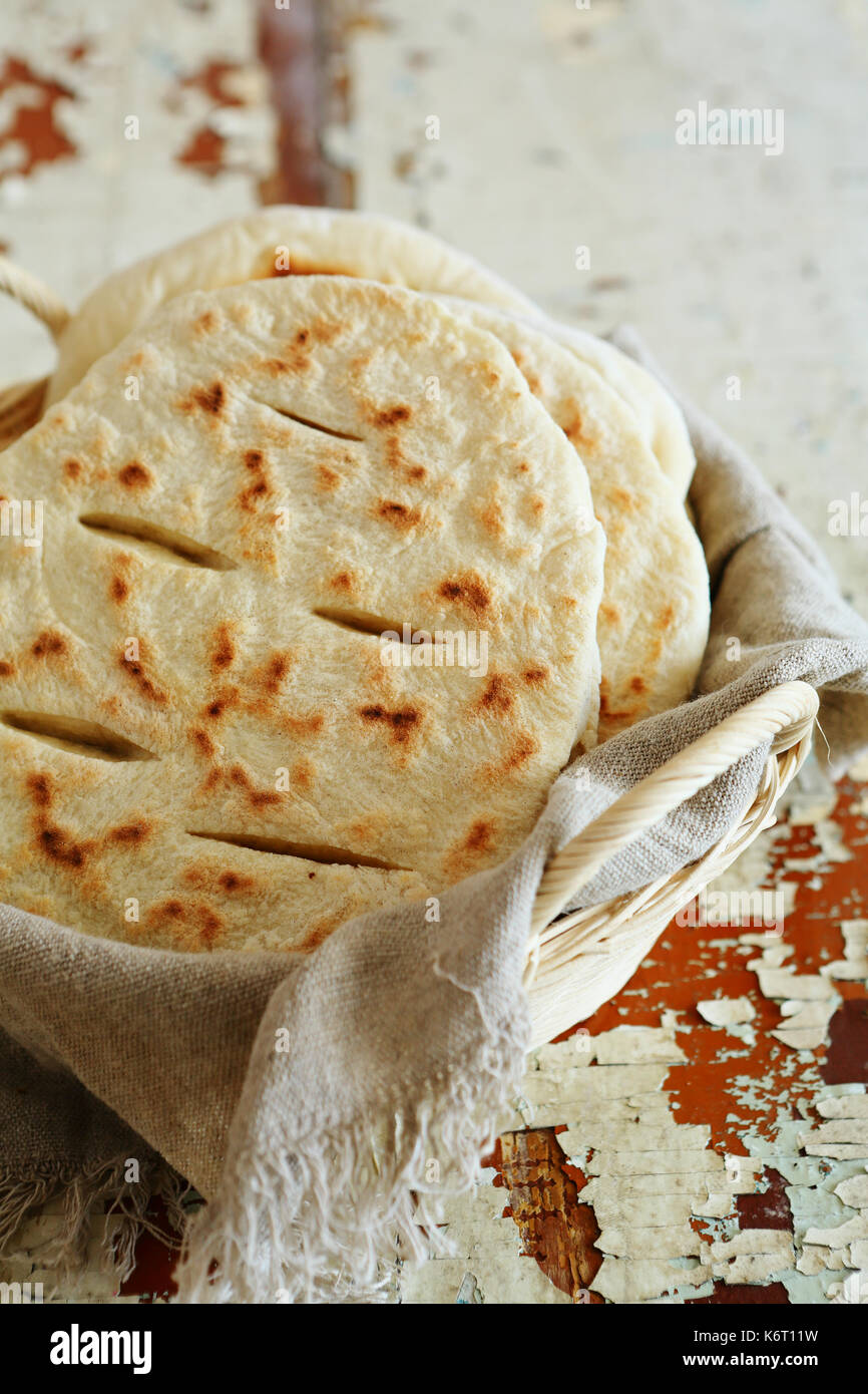 Pita basket hi-res stock photography and images - Alamy