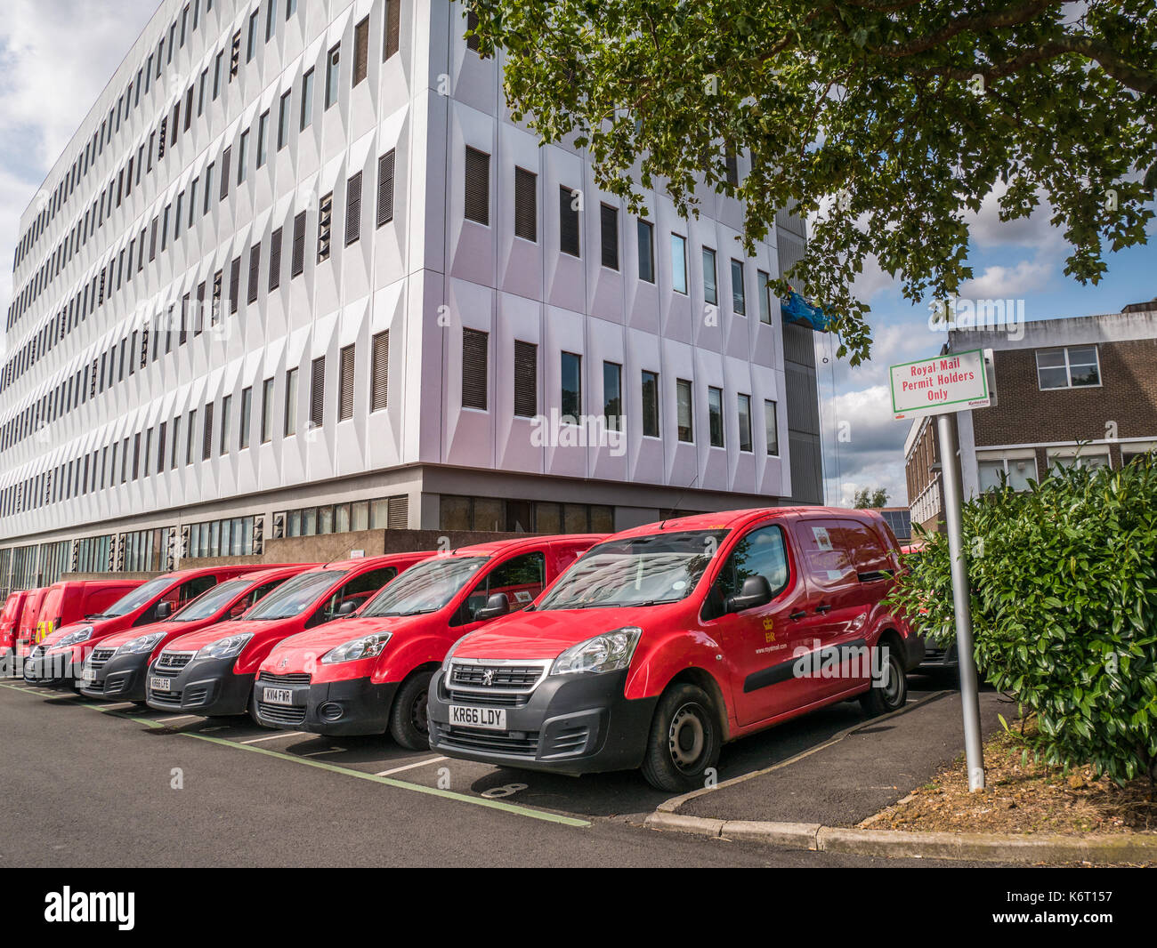 Post office concrete building, town centre, Kettering, England ...