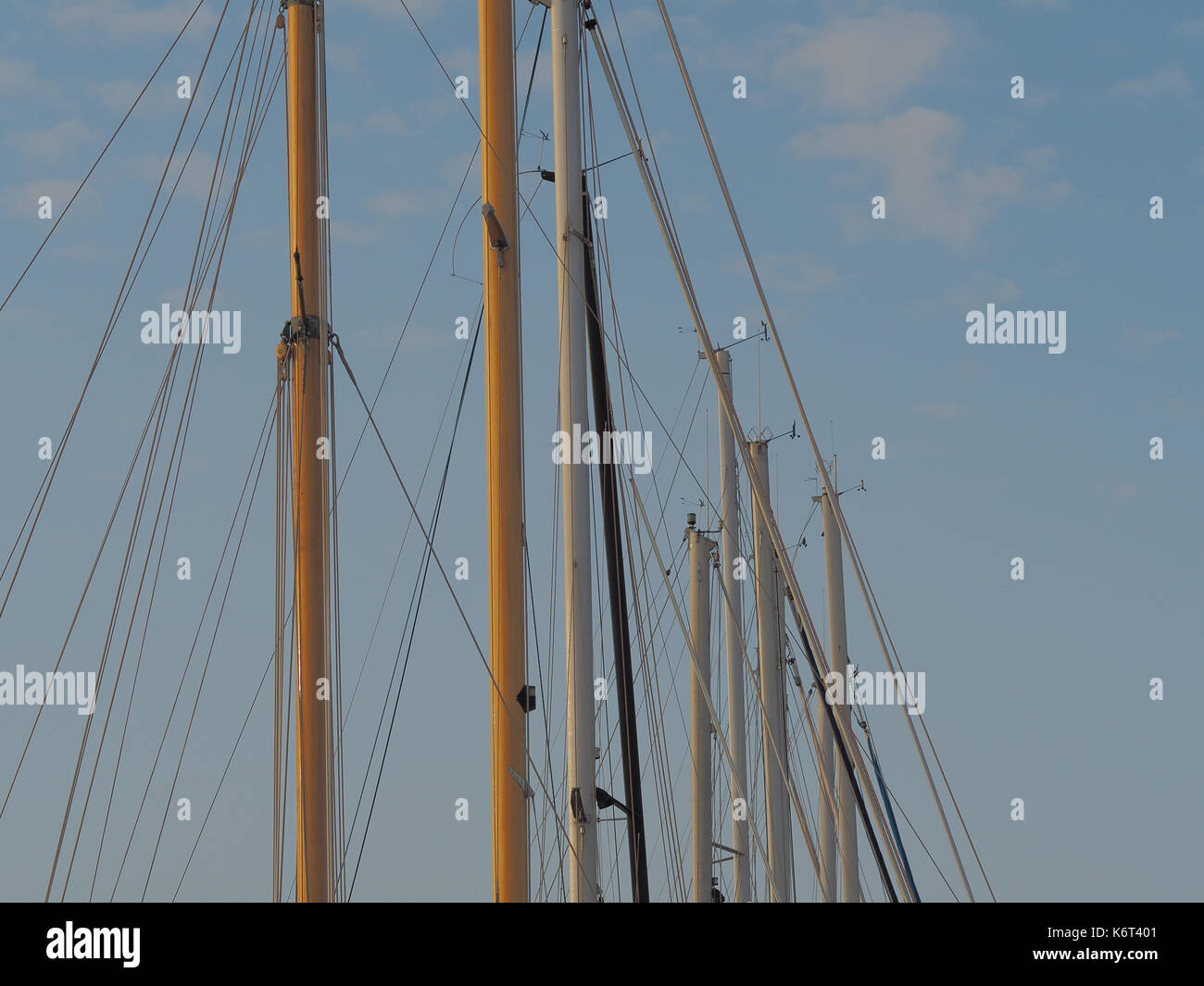 Long masts tall masts hi-res stock photography and images - Alamy