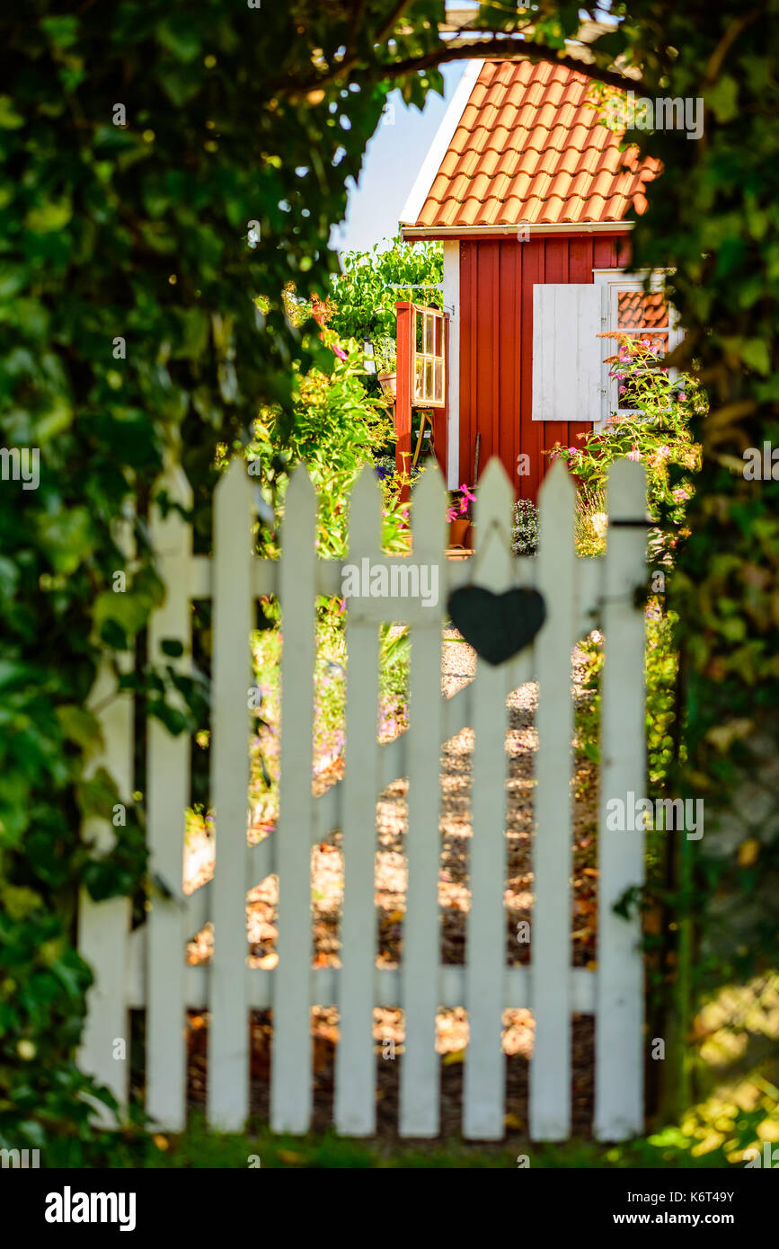 Closed behind gate hi-res stock photography and images - Alamy