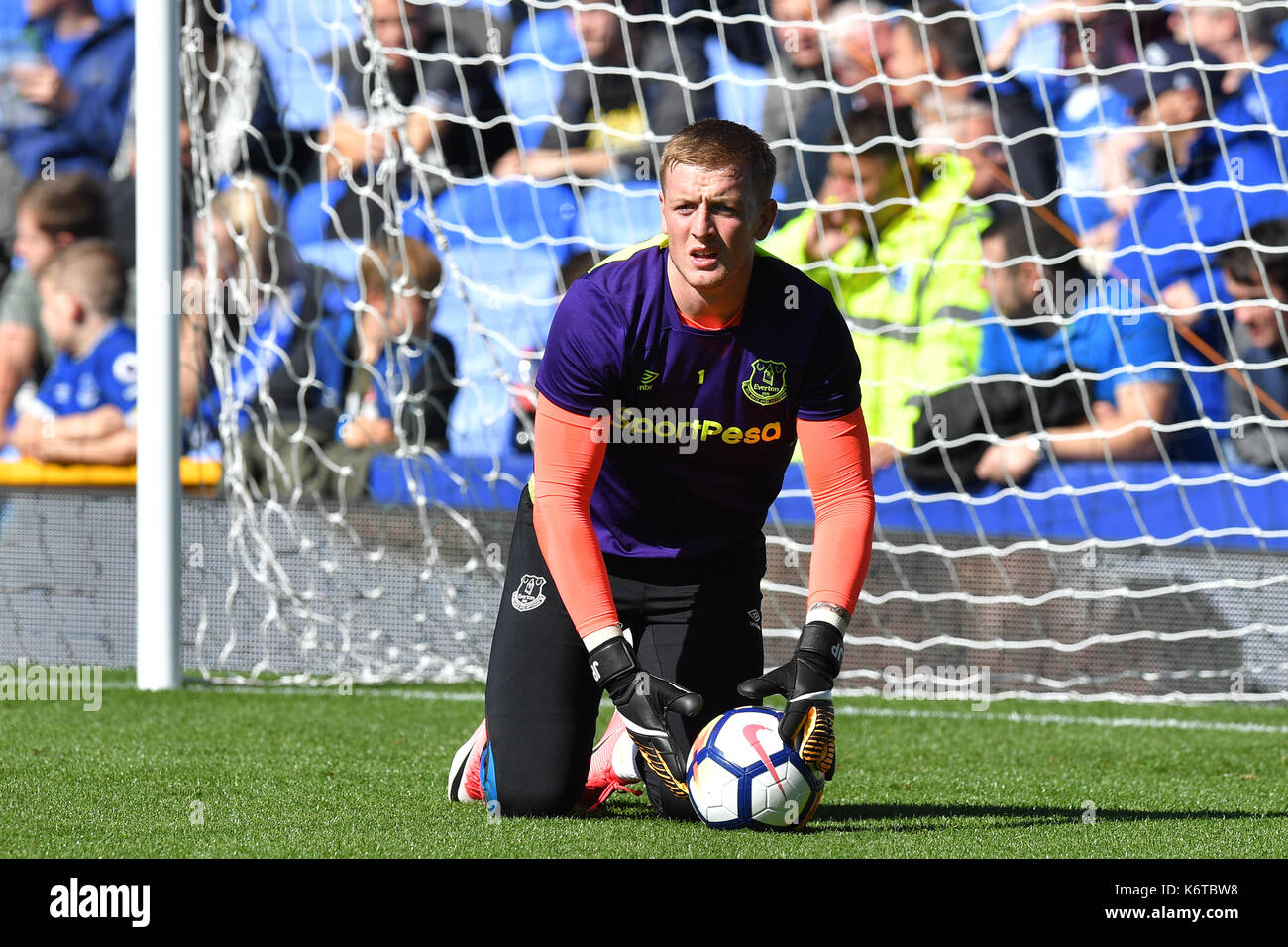 Everton goalkeeper Jordan Pickford Stock Photo - Alamy