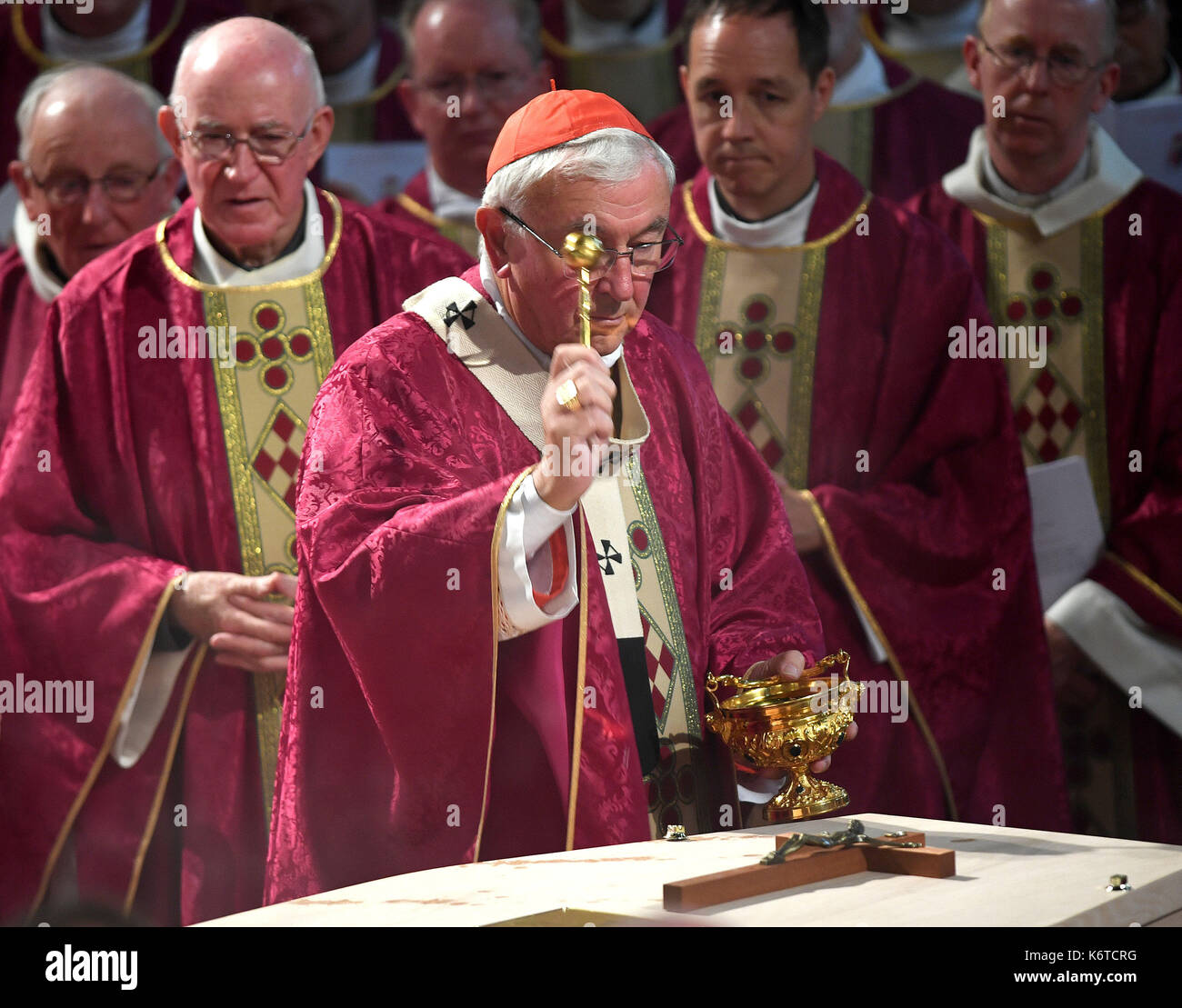 Cardinal vincent nichols hi-res stock photography and images - Alamy