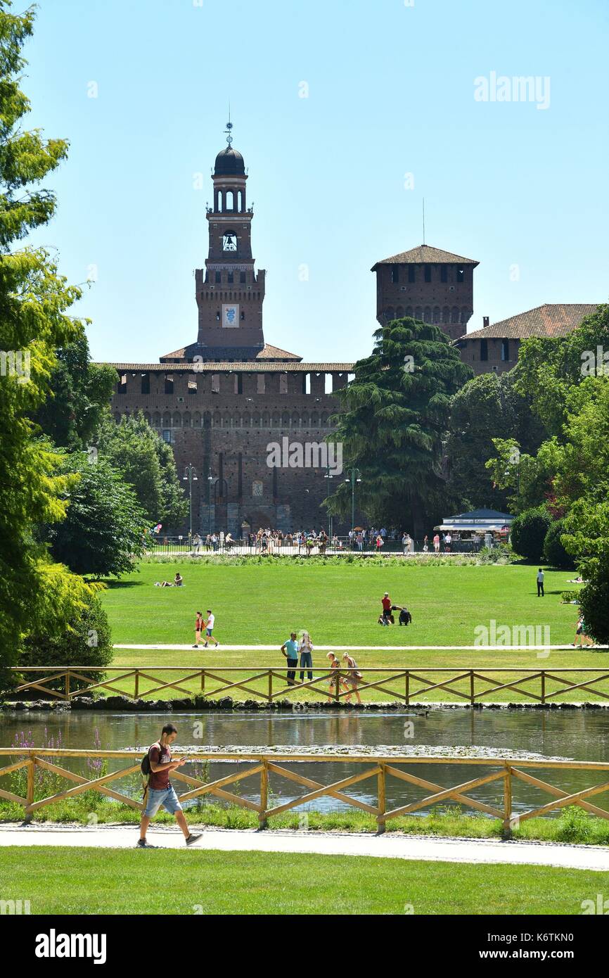 Parco del castello sforzesco hi-res stock photography and images - Alamy
