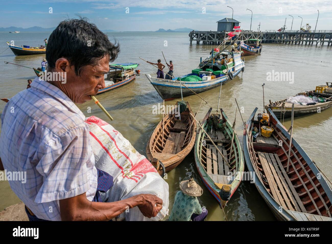 Myanmar (Burma), Rakhine state (or Arakan state), Sittwe, fishing ...
