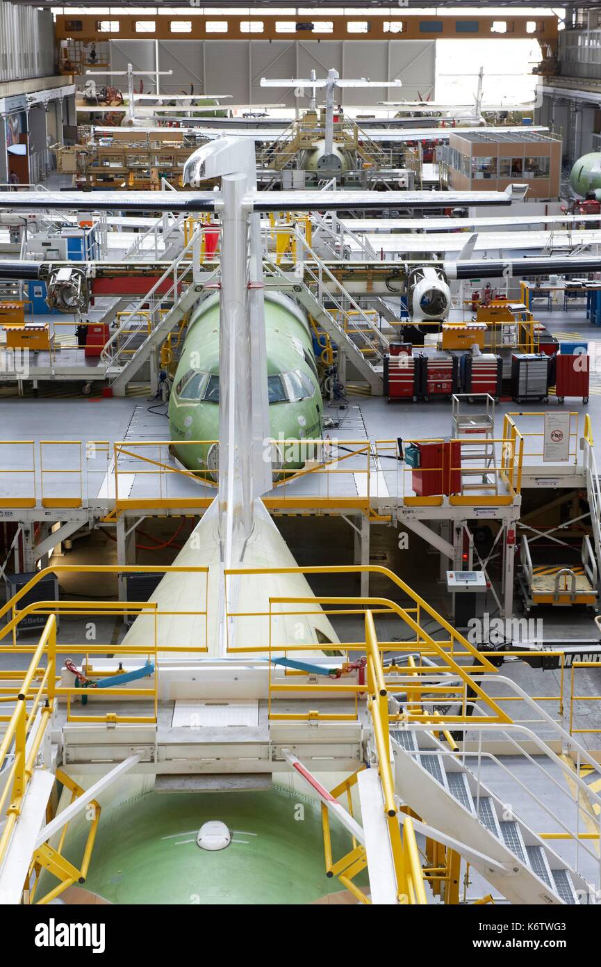 Atr aircraft factory hi-res stock photography and images - Alamy