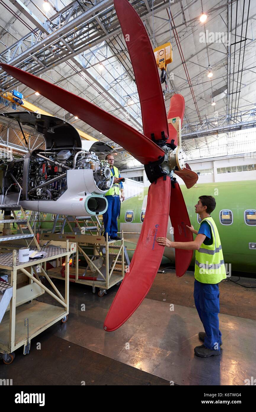 Atr aircraft factory hi-res stock photography and images - Alamy