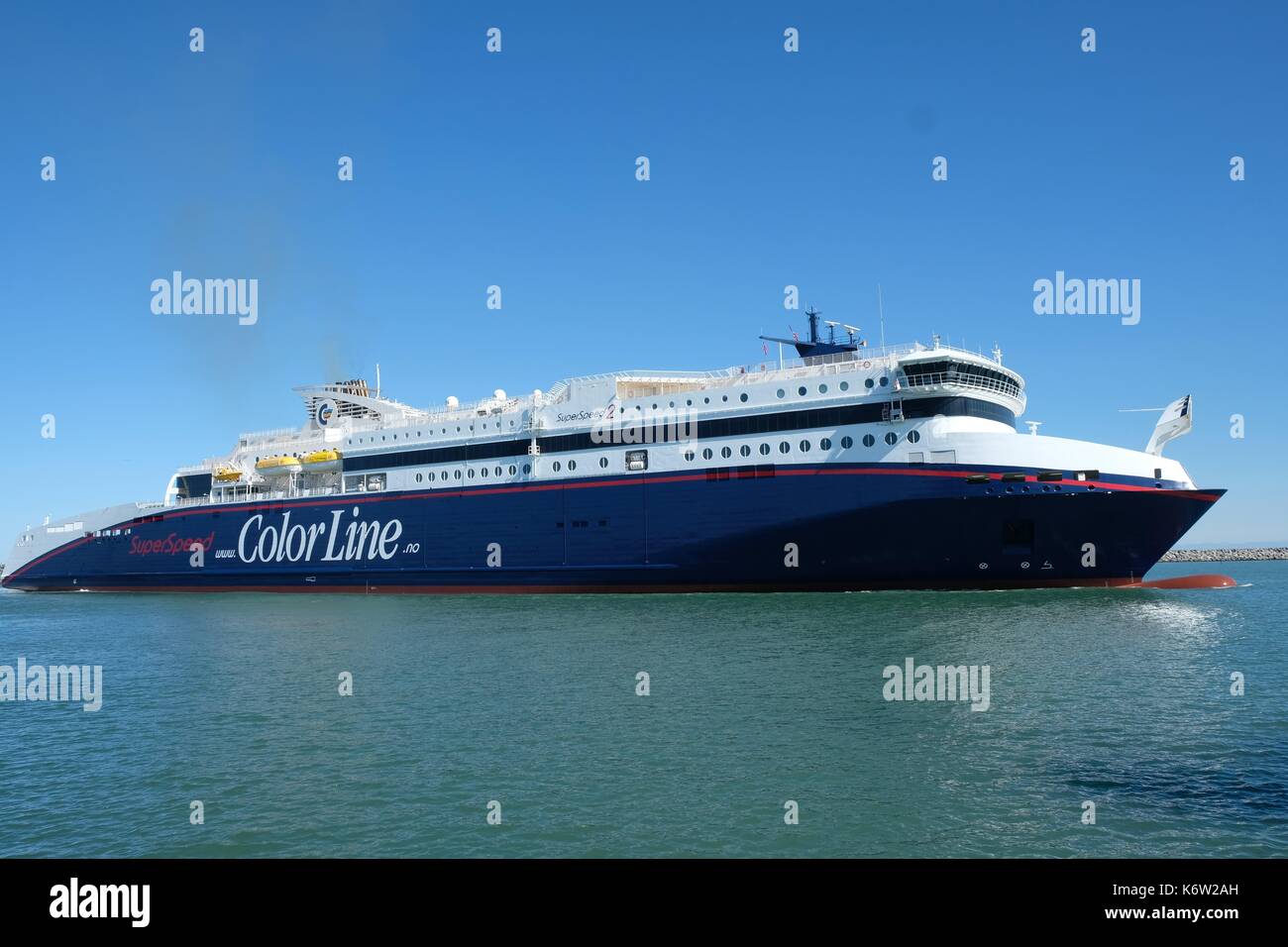 Colorline hi-res stock photography and images - Alamy