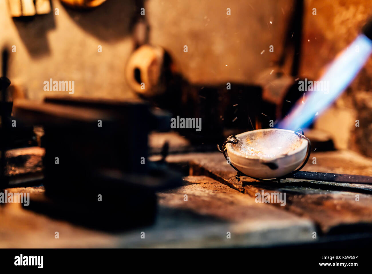 Melting workshop hi-res stock photography and images - Alamy