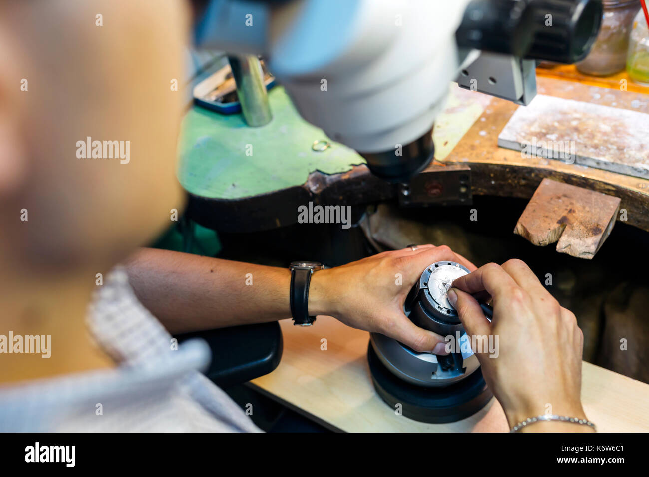 Jeweler working hi-res stock photography and images - Alamy